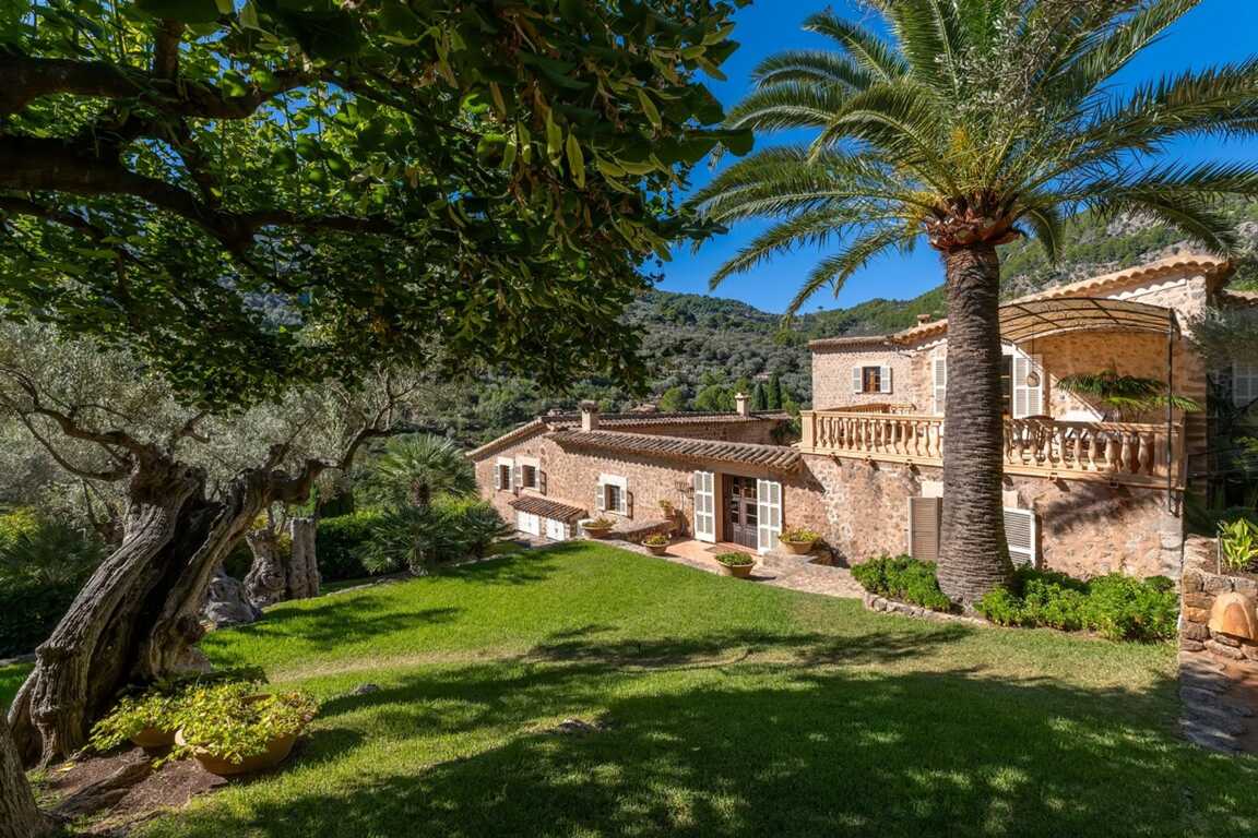 Villa Maxima, Mallorca — 8 beds for 16 guests - Le Collectionist