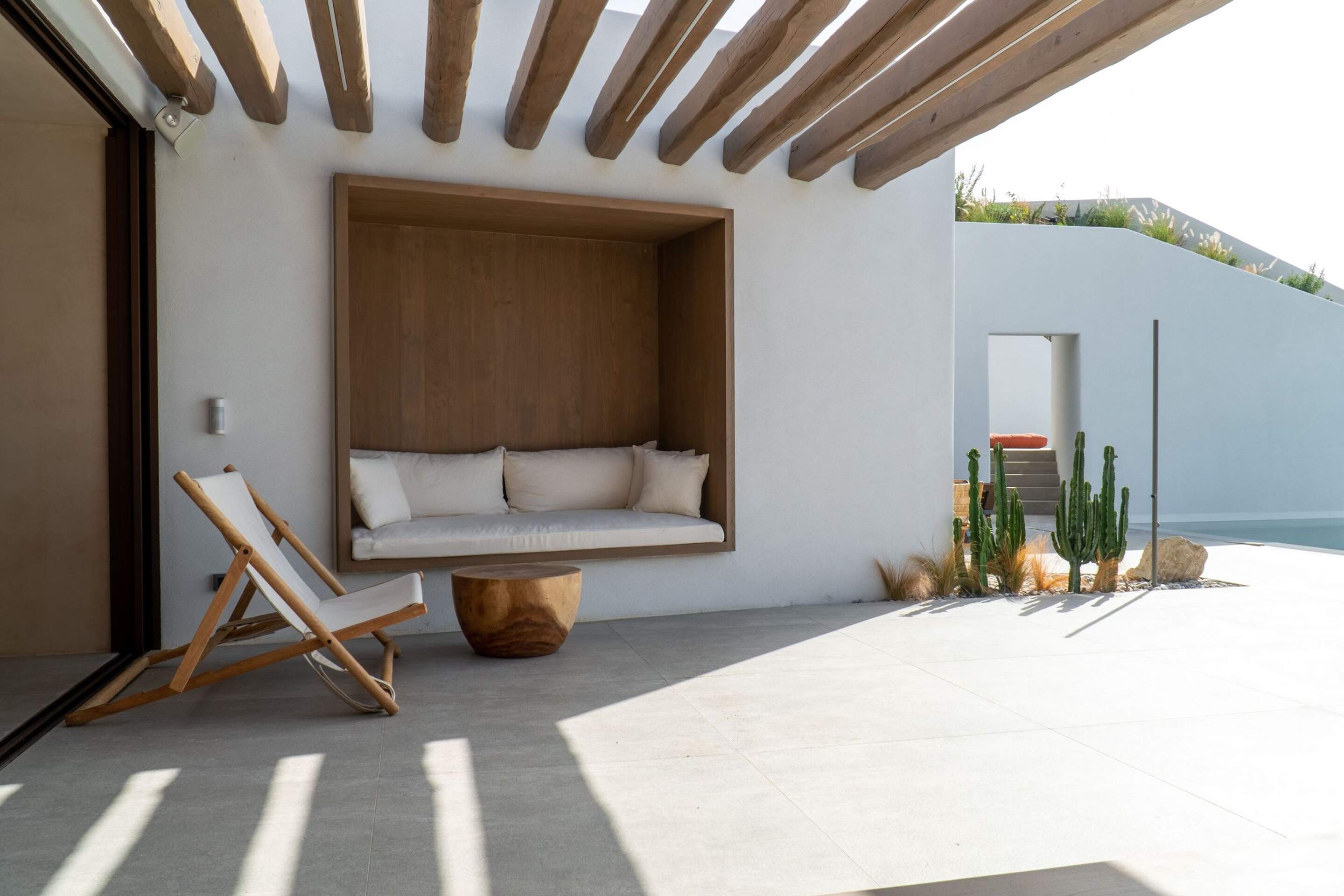 Ανακαλύψτε τη Villa Charisma! – Μια μικρή έπαυλη, χτισμένη σε έναν απομονωμένο κόλπο της Μυκόνου ...