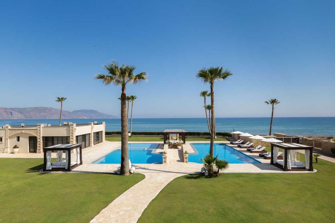Villa Kastro, Crete — 5 beds for 12 guests - Le Collectionist