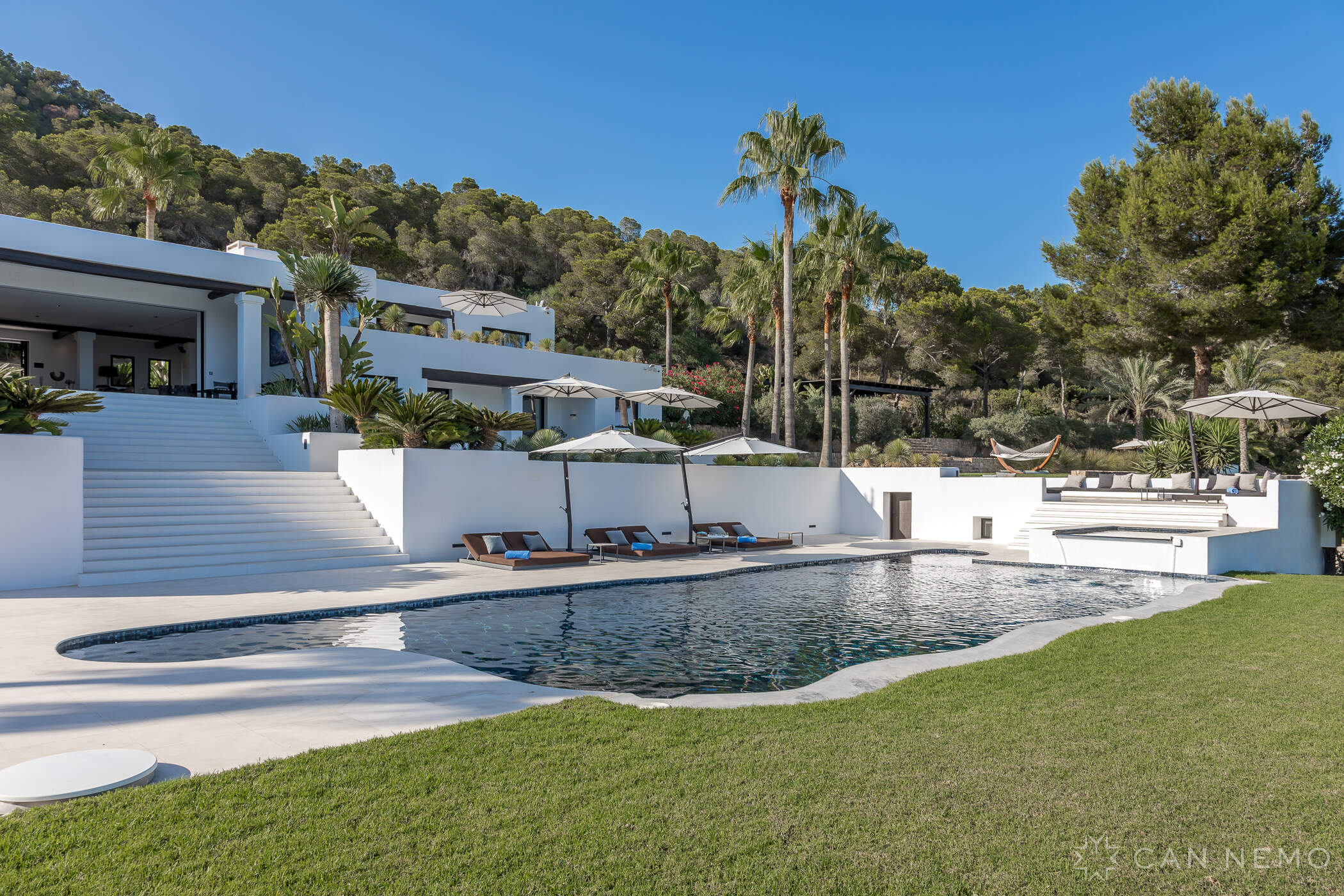 Villa Hadasa in Ibiza - Le Collectionist