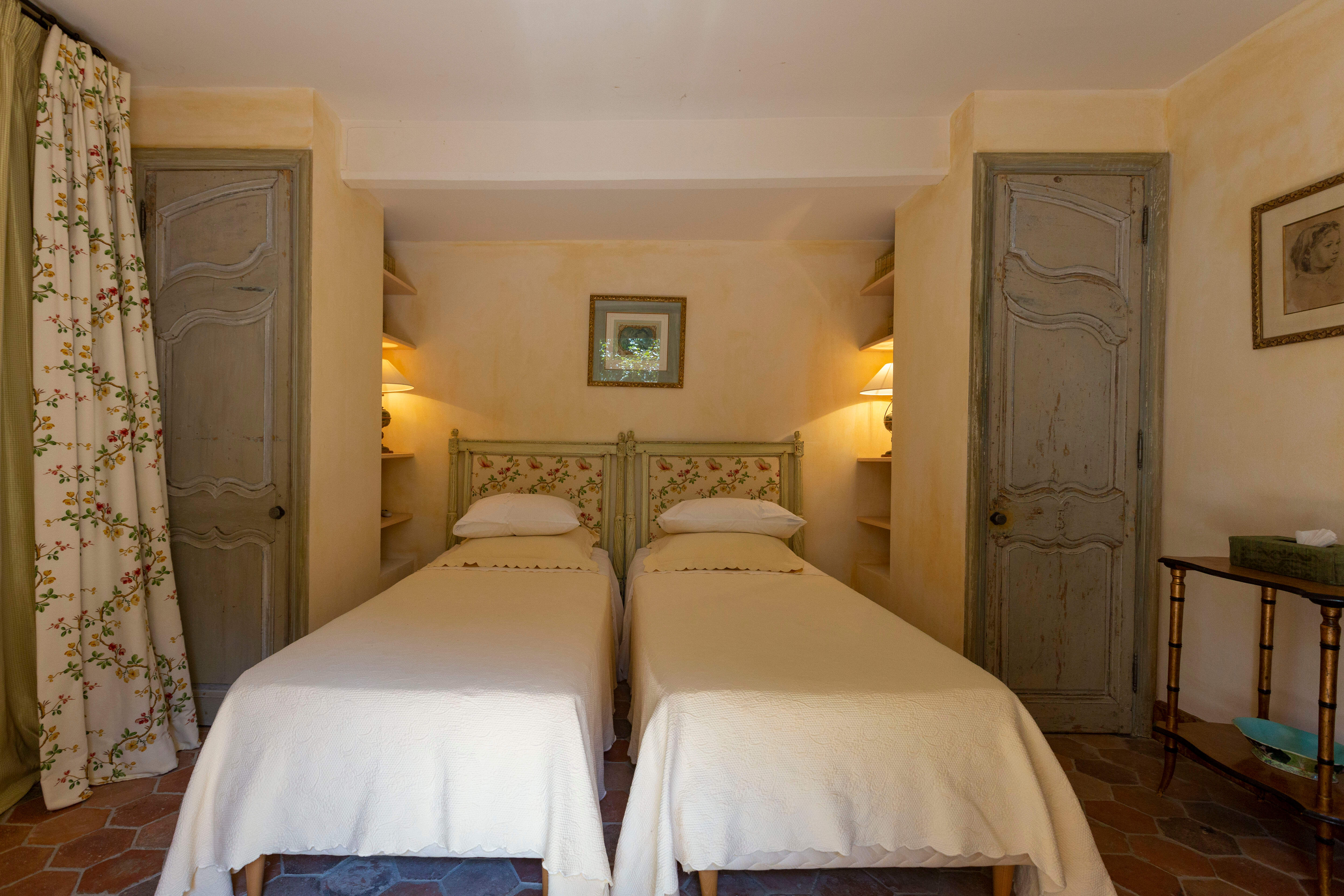 Villa Classica in Aix-en-Provence & surroundings | Le Collectionist
