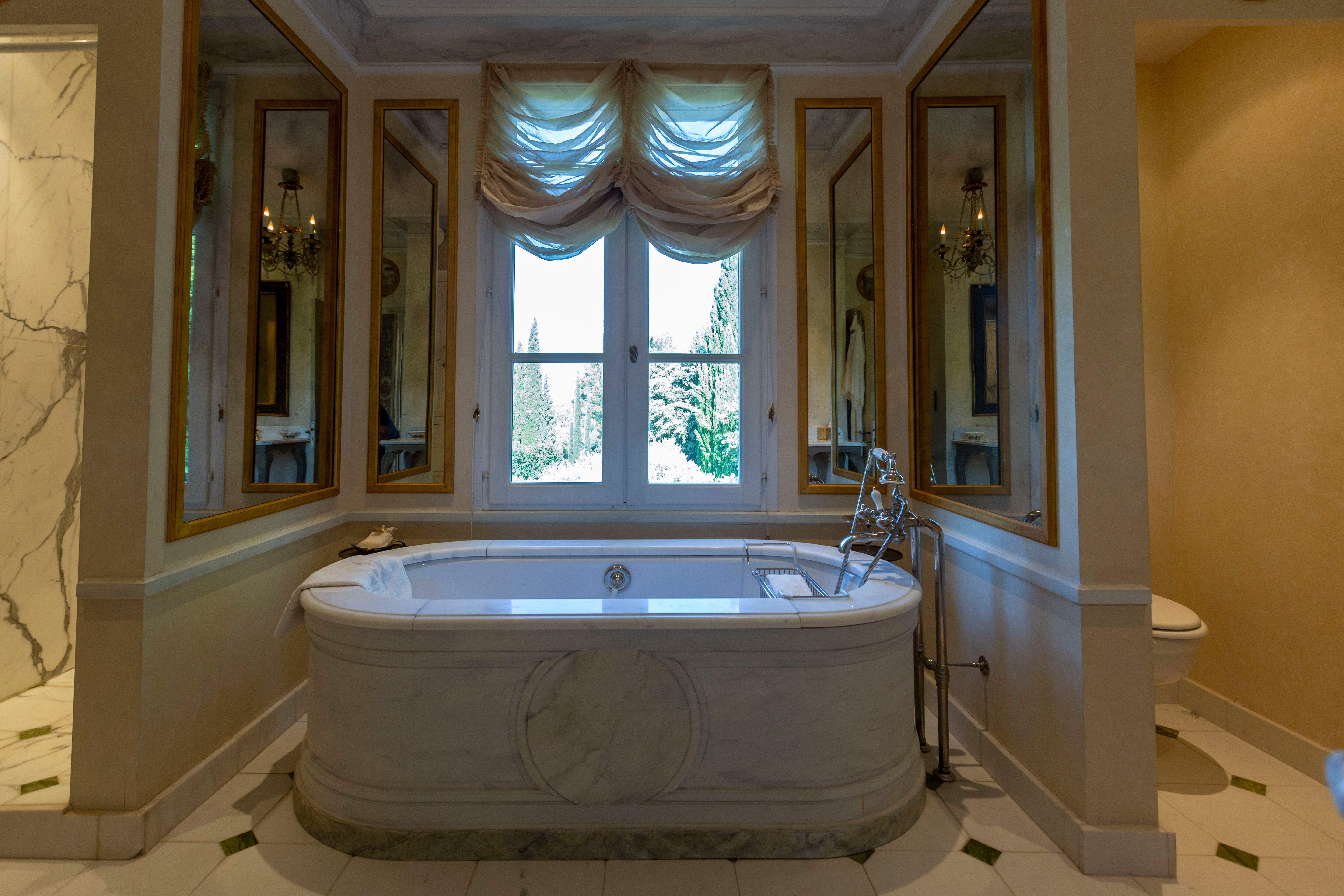 Villa Classica in Aix-en-Provence & surroundings | Le Collectionist