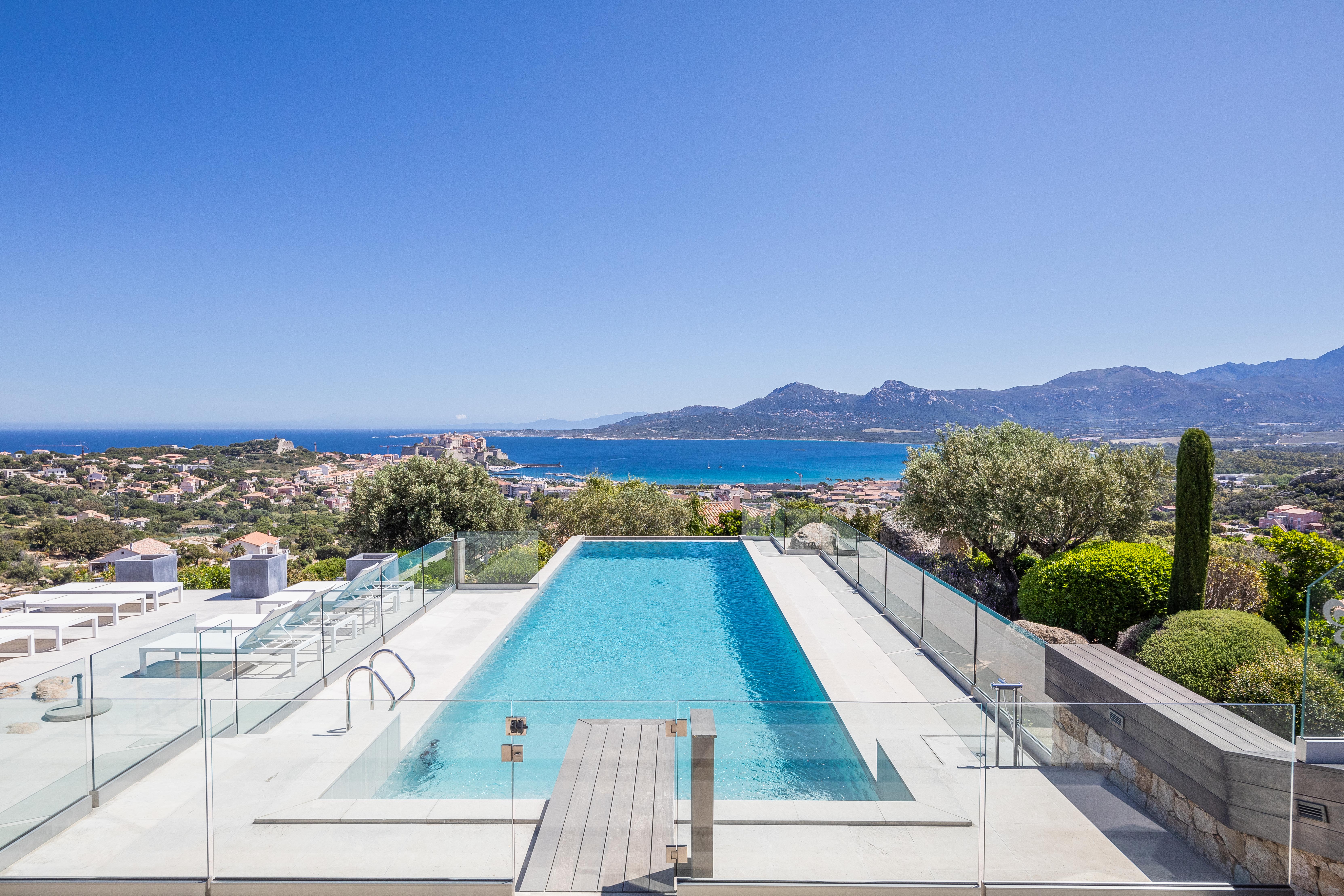 Location luxe villa Calvi | Le Collectionist